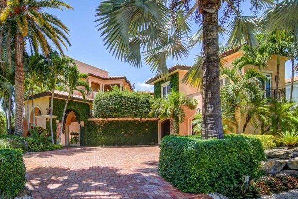 Gated Community in Miami - Gables by the Sea